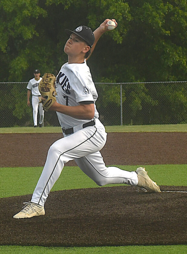 Butler knocks out Huskies, 2-1 | News, Sports, Jobs - The Sentinel